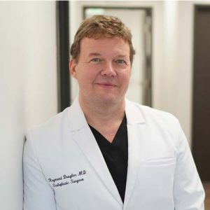 Best Oculoplastic Surgeon Beverly Hills California - Raymond Douglas